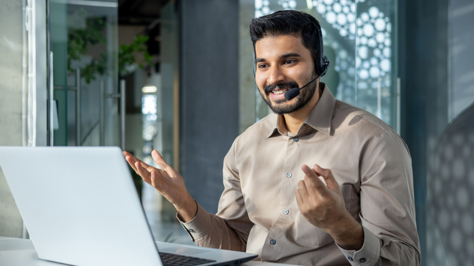 Top 10 Unified Communications Benefits for Your Business